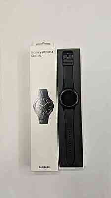 Buy Refurbished, Second Hand & Used Smart Watch | Sahivalue